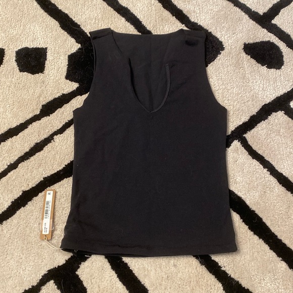 SKIMS | Tops | Nwt Skims Tank | Poshmark
